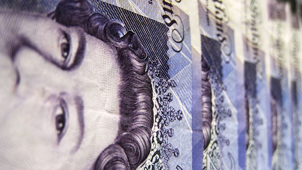 Bank of England to introduce Britain's first plastic banknotes from ...