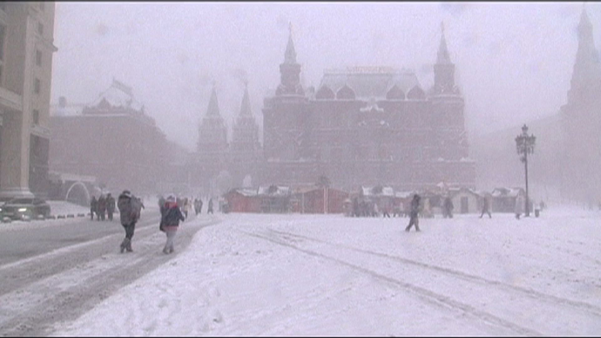 Snow in Moscow: Winter wonderland or traffic hell | Euronews