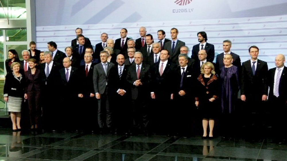 EU interior ministers back airline data sharing | Euronews