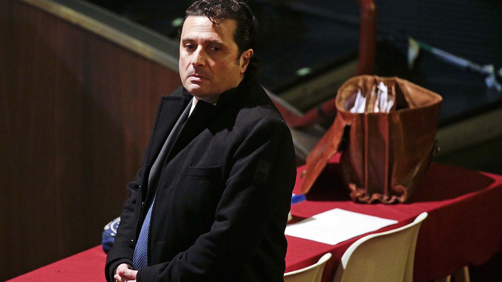 Schettino, el capitán que abandonó a los pasajeros del Costa Concordia ...
