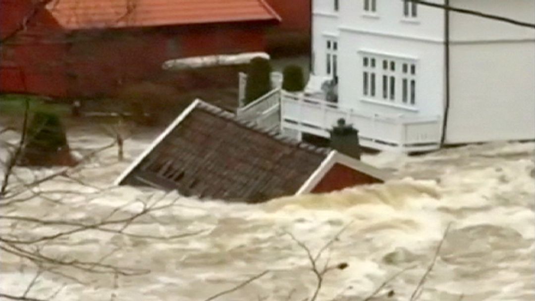 {Watch} Dramatic footage of record flooding in Norway | Euronews