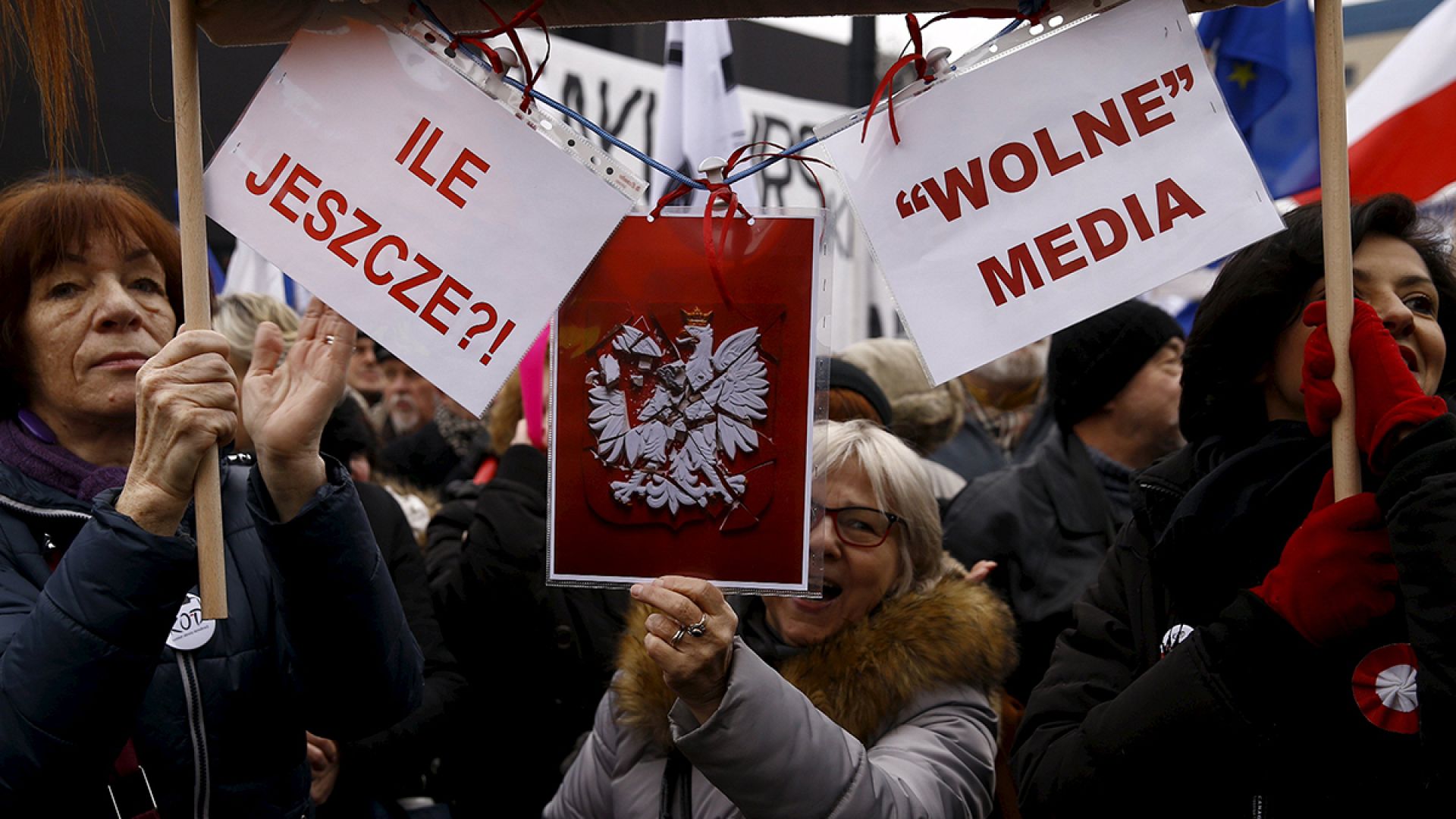 Demonstrations follow introduction of Poland's new state media law ...