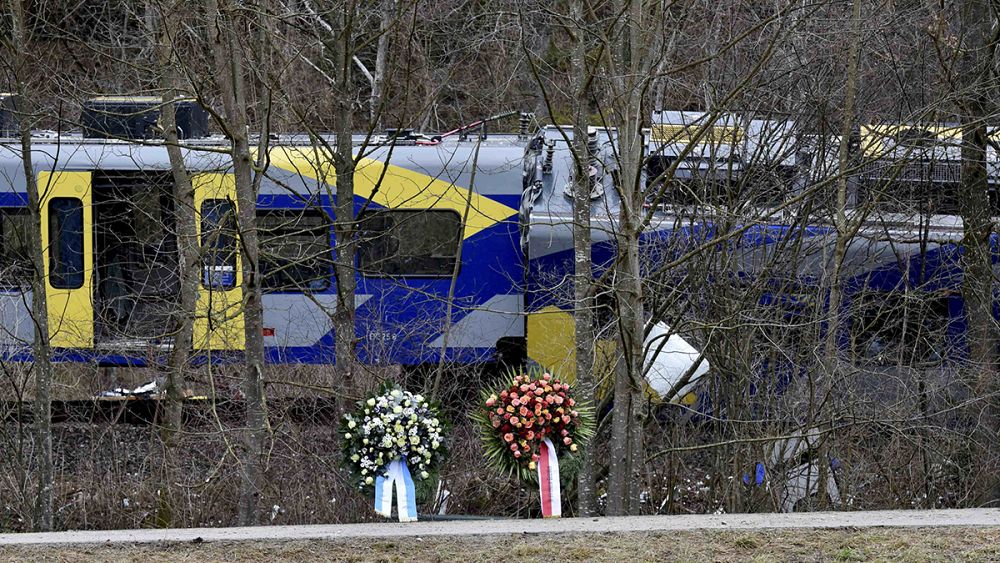 VIDEO : Train controller admits responsibility for Bad Aibling crash ...