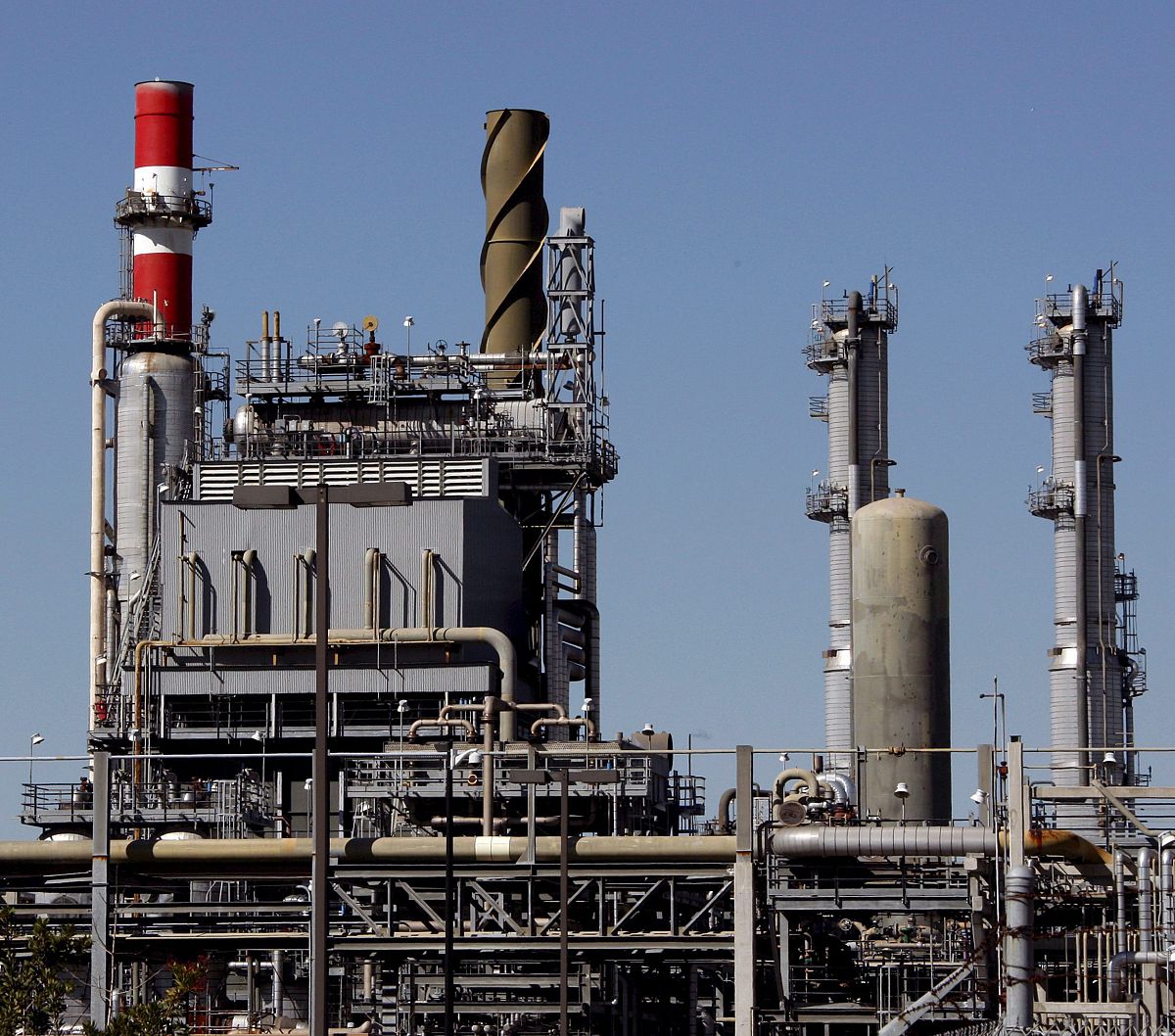 California, New Mexico sue Trump admin over methane rules rollback ...