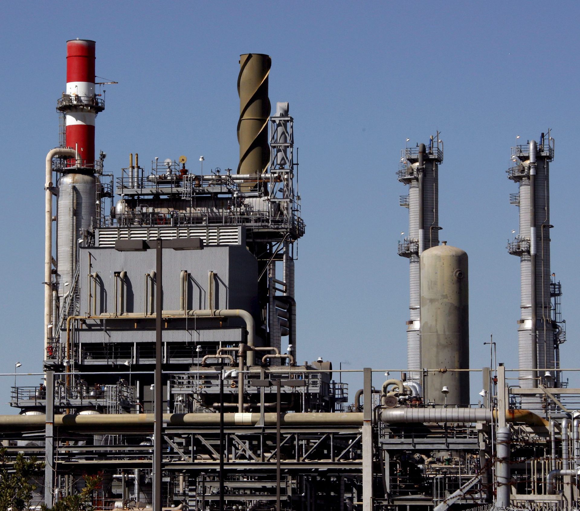 California, New Mexico sue Trump admin over methane rules rollback ...