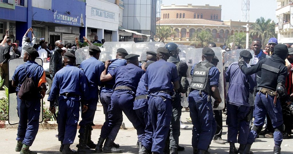 US freezes assets of DRC police chief for role in violence | Africanews