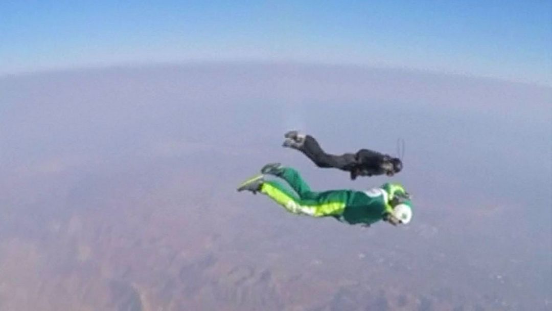 Freefaller Luke Aikens dives full throttle into the record books | Euronews