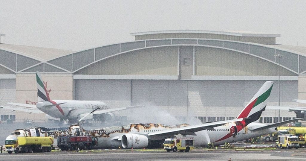 Emirates crash-landing investigation underway | Africanews