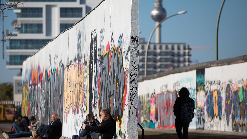 Iconic stretch of Berlin Wall wins protection from developers | Euronews