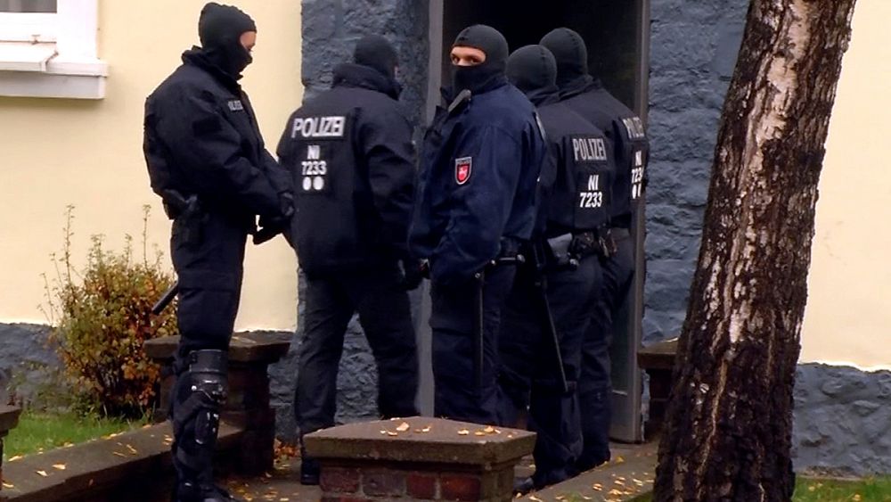 VIDEO : German police arrest suspected ISIL top man in the country ...