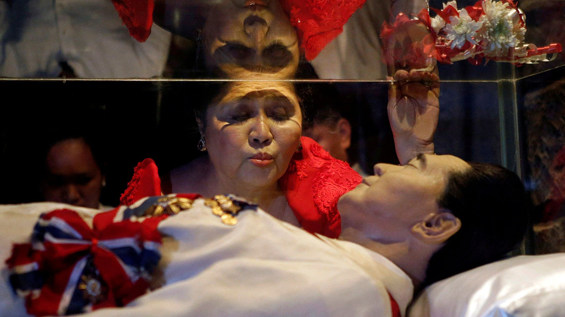 Filipino dictator Marcos given hero's burial by President Duterte ...