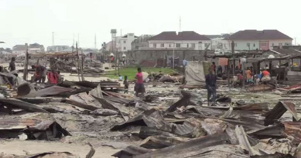 Thousands left homeless in Lagos as city revamps | Africanews