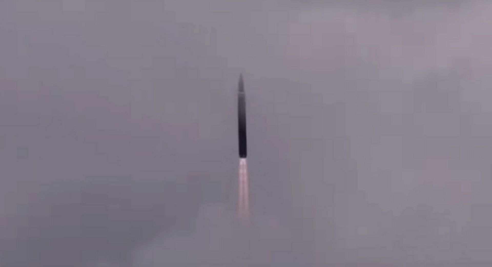 Putin says Russia ready to deploy new hypersonic nuclear missile | Euronews