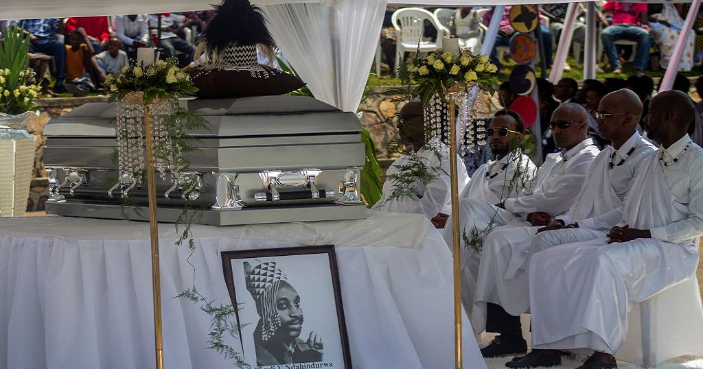 Last king of Rwanda buried at home after years in exile | Africanews
