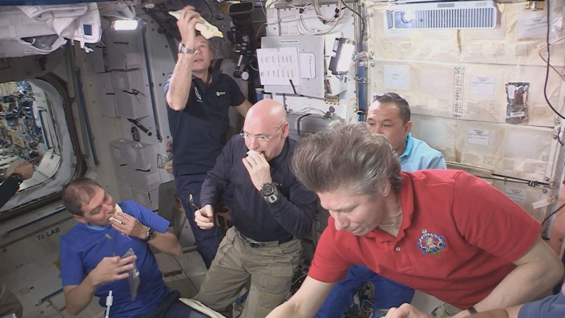 Fine food menus on the International Space Station | Euronews