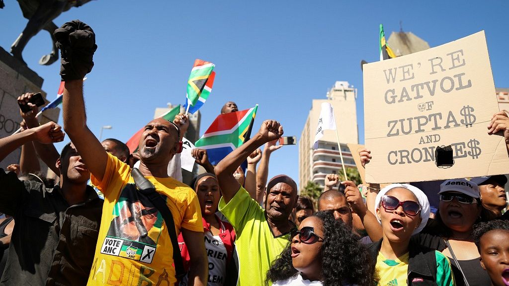 [LIVE] United opposition defy rains to stage anti-Zuma protest in South ...