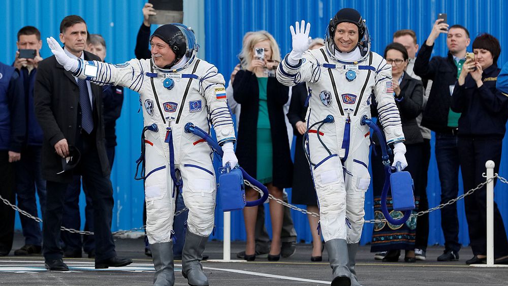 Un cosmonaute russe et un astronaute américain rejoignent l'ISS | Euronews