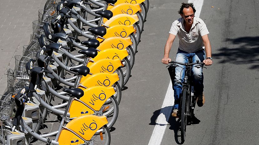 Smooth ride or obstacle course? We cycled five EU cities | Euronews