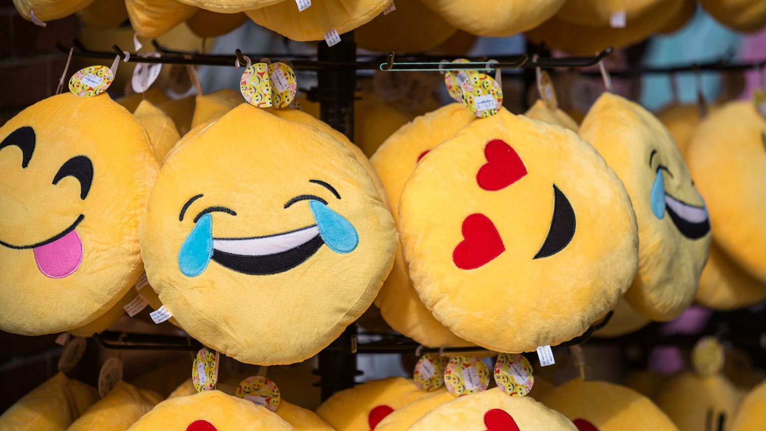 Why smiley face emojis are not so friendly | Euronews
