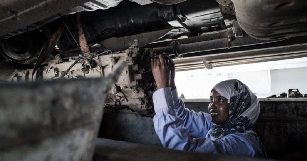 Somalia's first female mechanic: Meet 18-year-old Nasra Haji | Africanews
