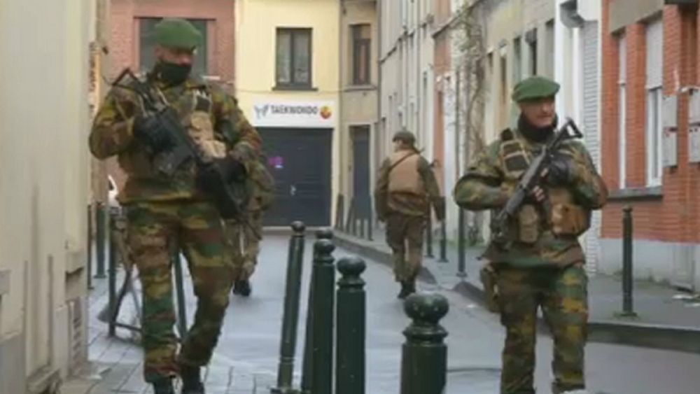 New tactics to protect soldiers on Belgian streets | Euronews