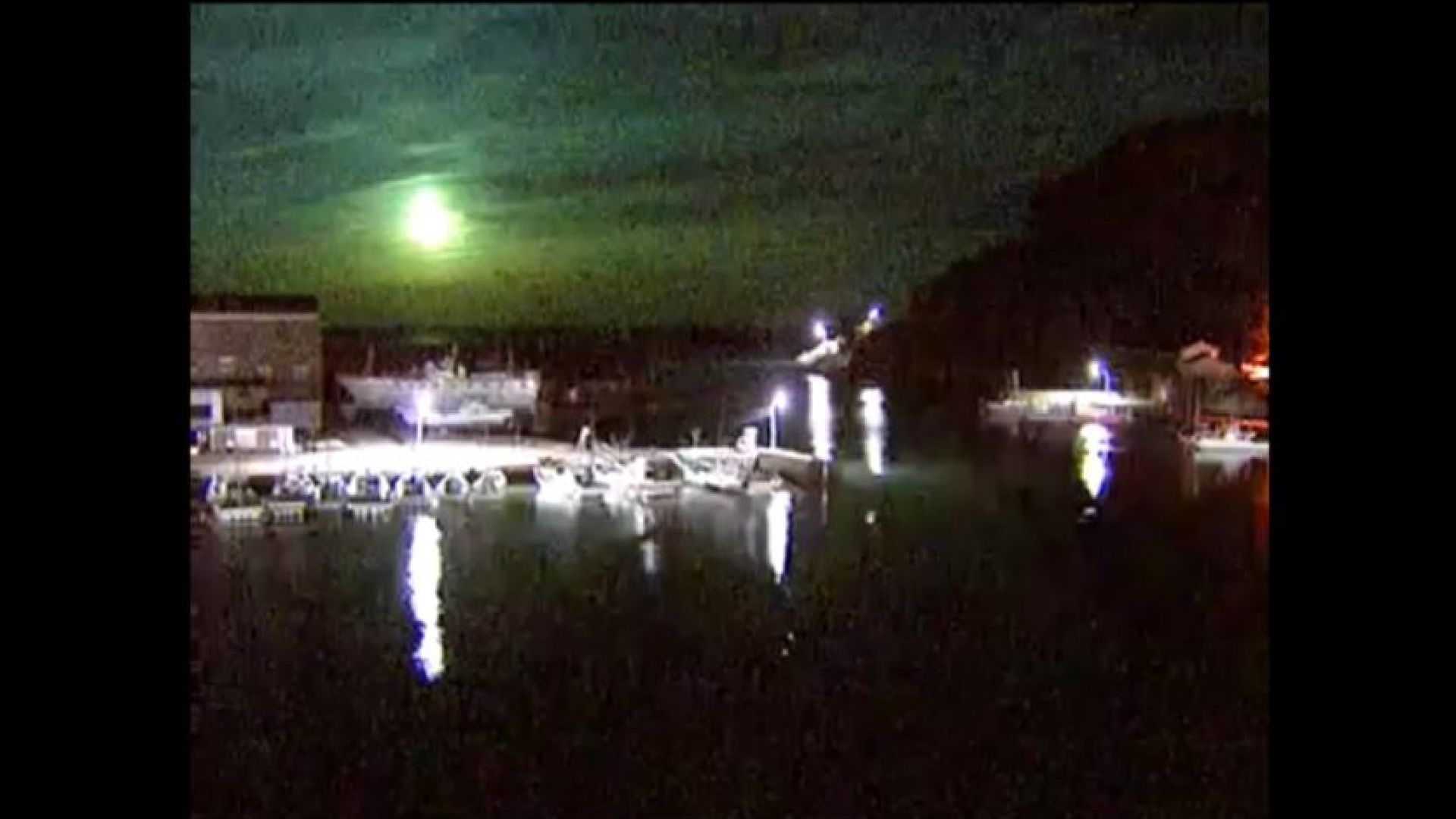 Fireball lights up skies over Japan | Euronews