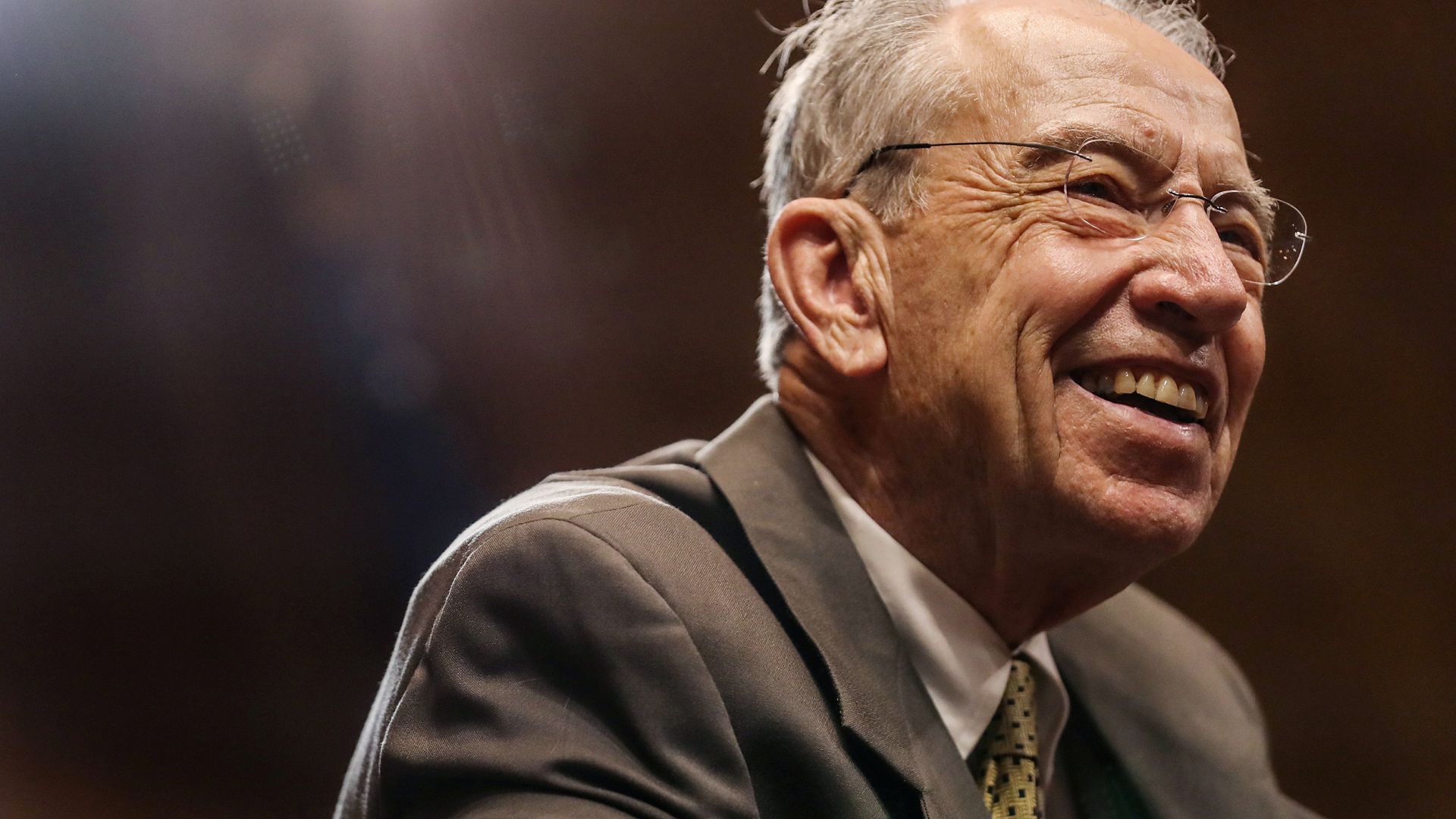 Chuck Grassley defends Ukraine whistleblower, breaking with GOP and ...