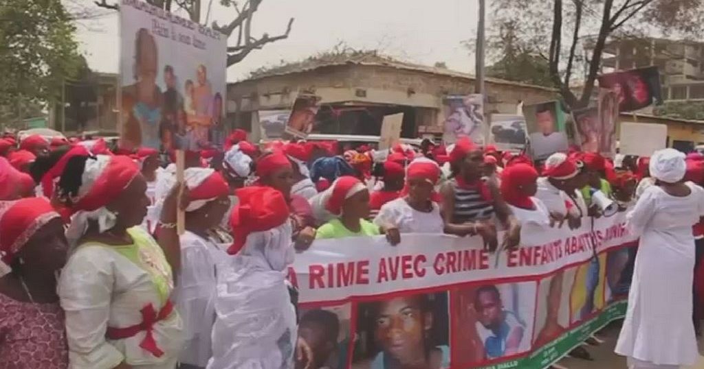 Guinean women renew anti-government protests | Africanews