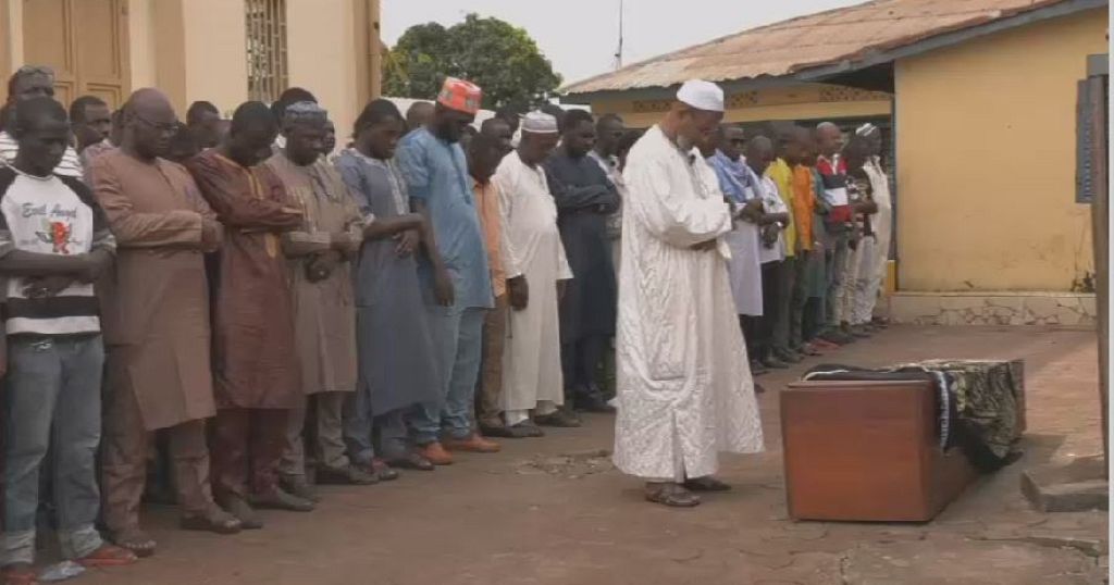 Guinea: funeral for protest victims | Africanews