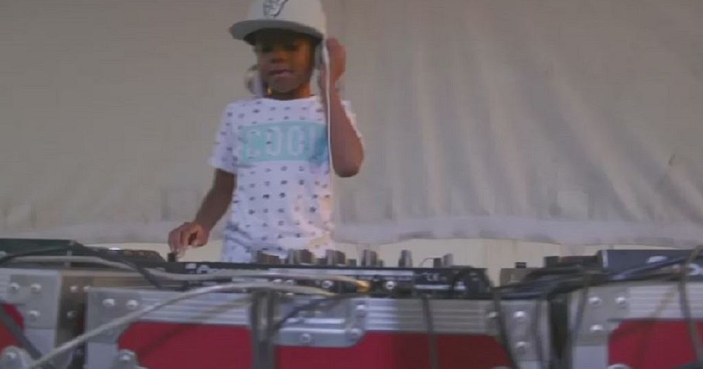 Six year old dj thrills Johannesburg crowd | Africanews