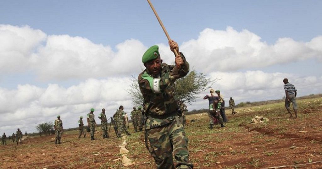 AMISOM soldiers making roads and helping farmers in Somalia | Africanews