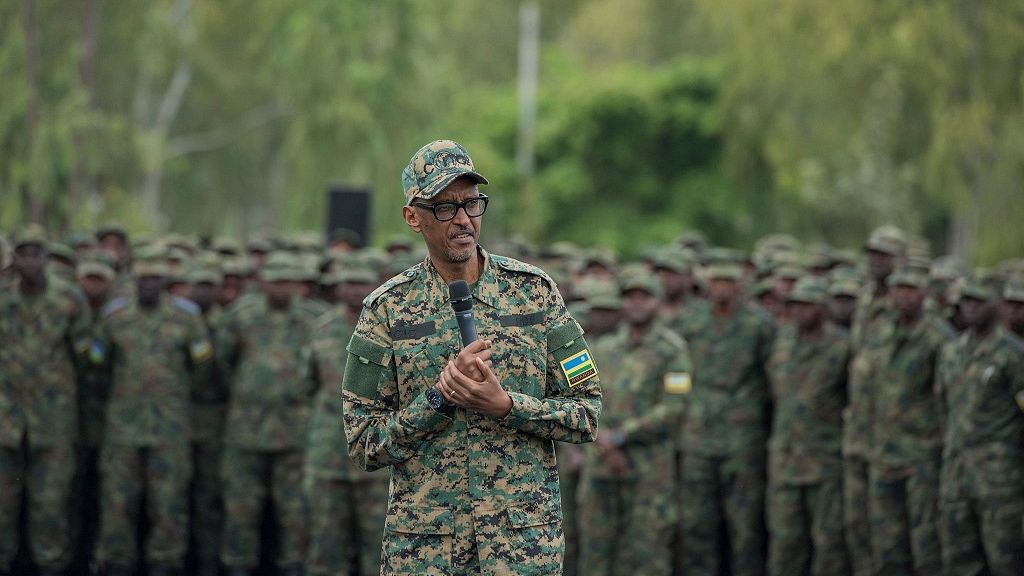 Photos: Kagame says Rwanda's army can deal with 'enemies' | Africanews