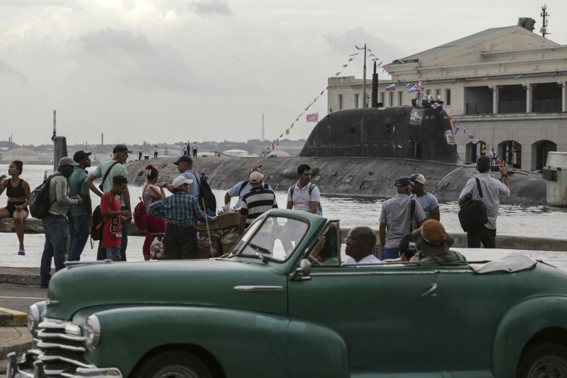 La flota militar de Putin atraviesa el Caribe con el submarino nuclear ...