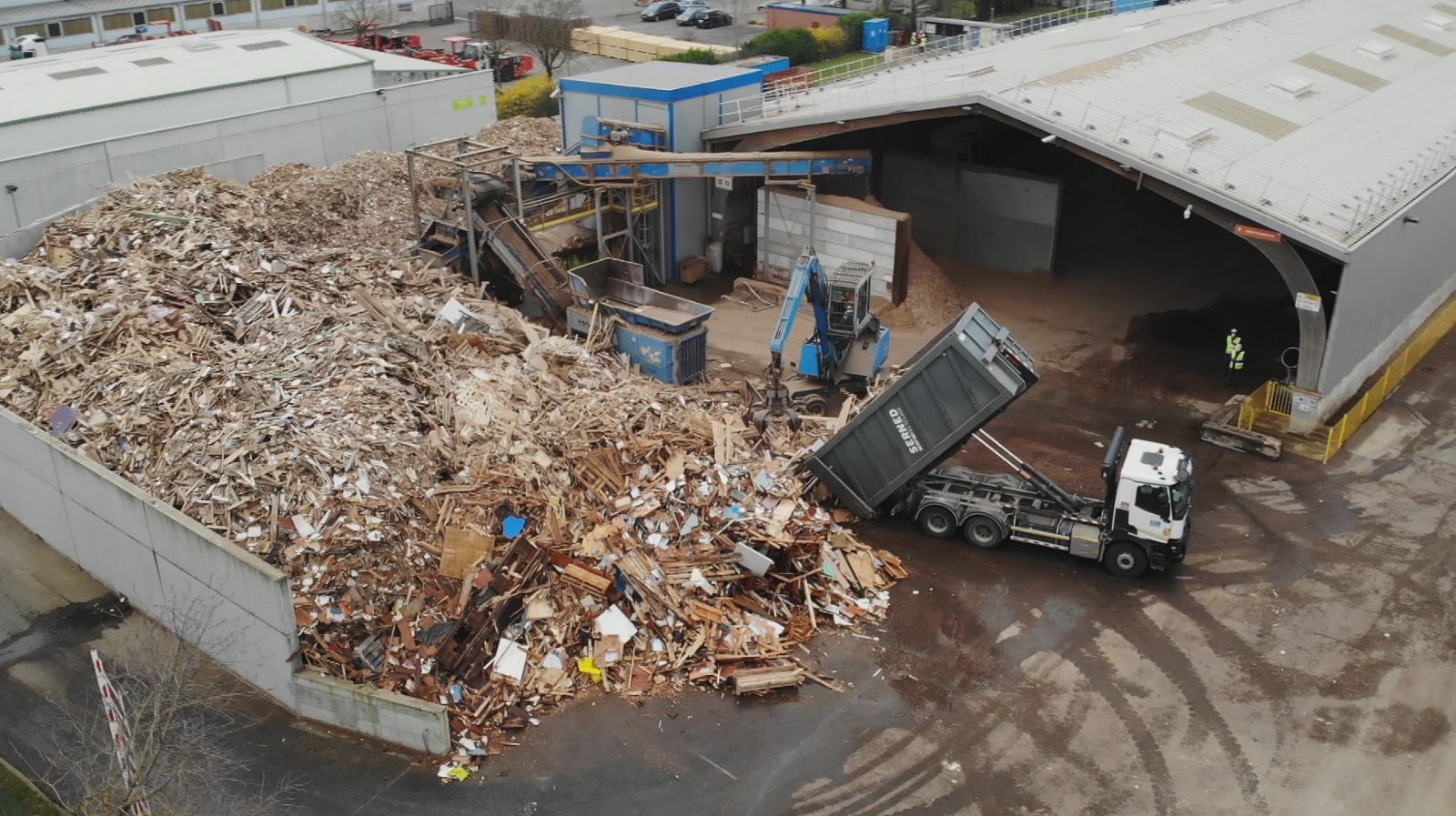 River'tri: the waterborne waste collection unit helping Lyon recycle ...
