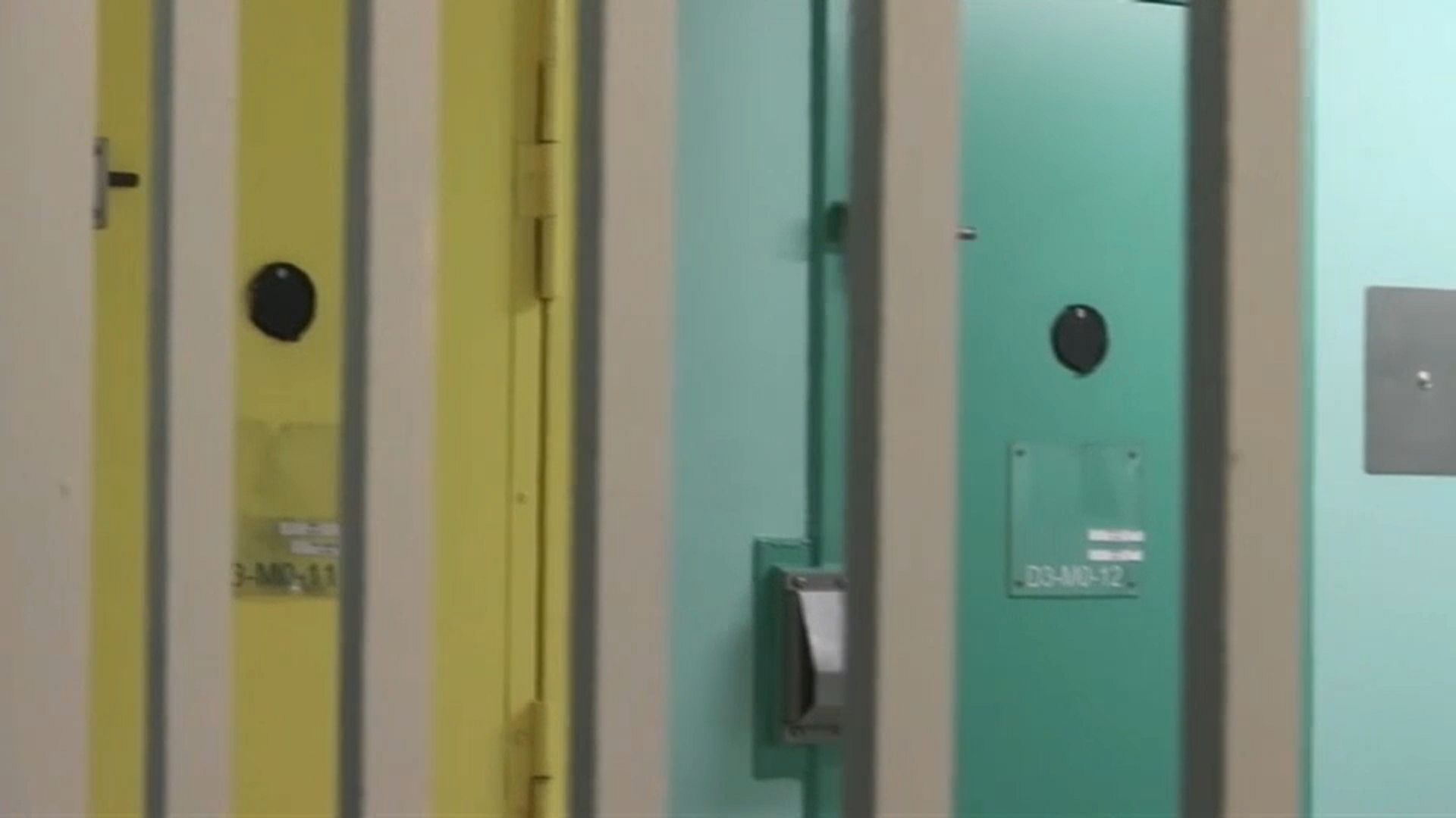 France: phones in prison cells | Euronews