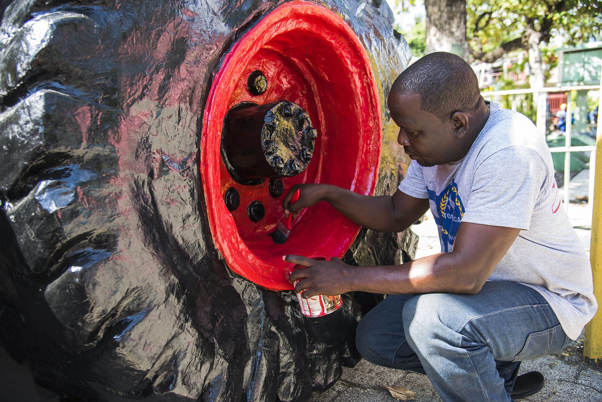 Haitian artists give everything to Jacmel carnival | Euronews