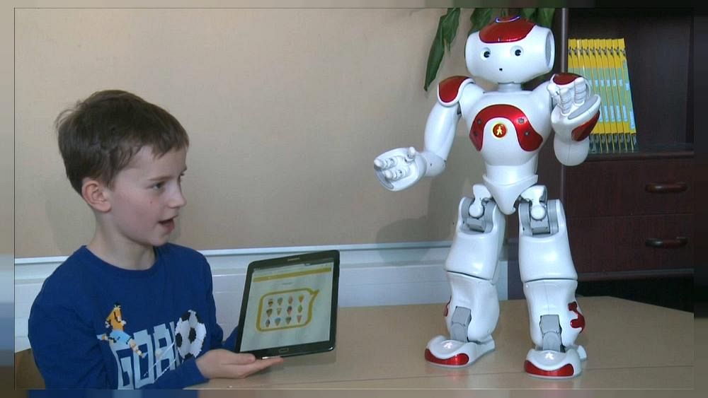 Arriva Elias, il robot insegnante | Euronews