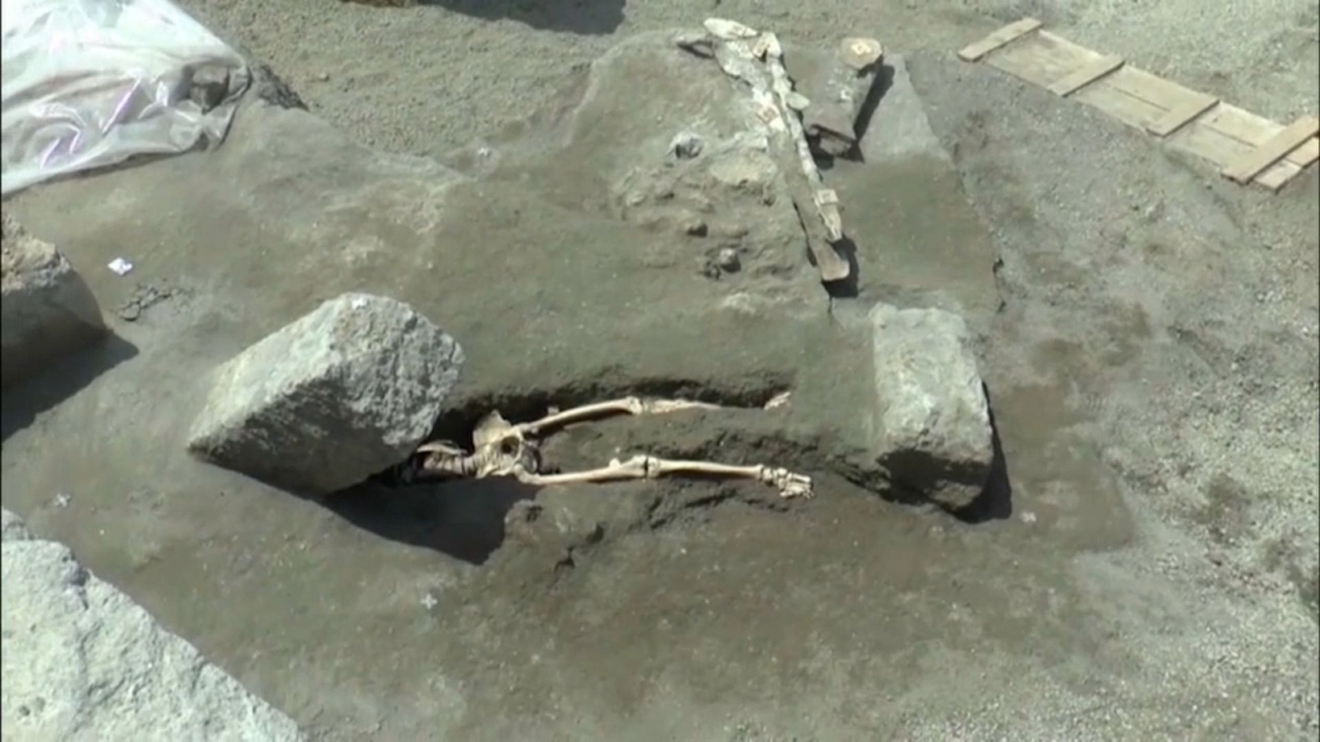Archaeologists make dramatic discovery in Pompeii | Euronews