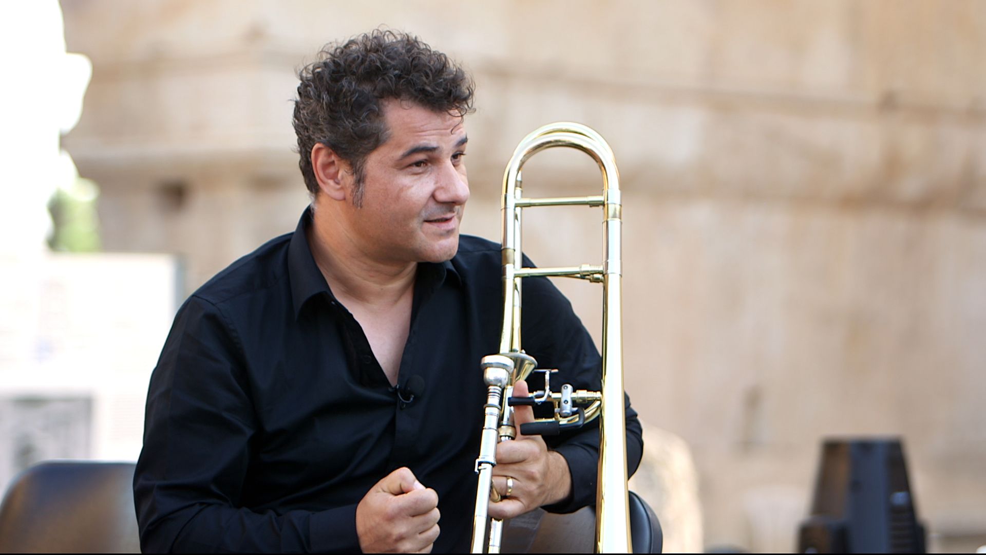 Lebanese comedian Georges Khabbaz sends message of unity at Baalbeck ...