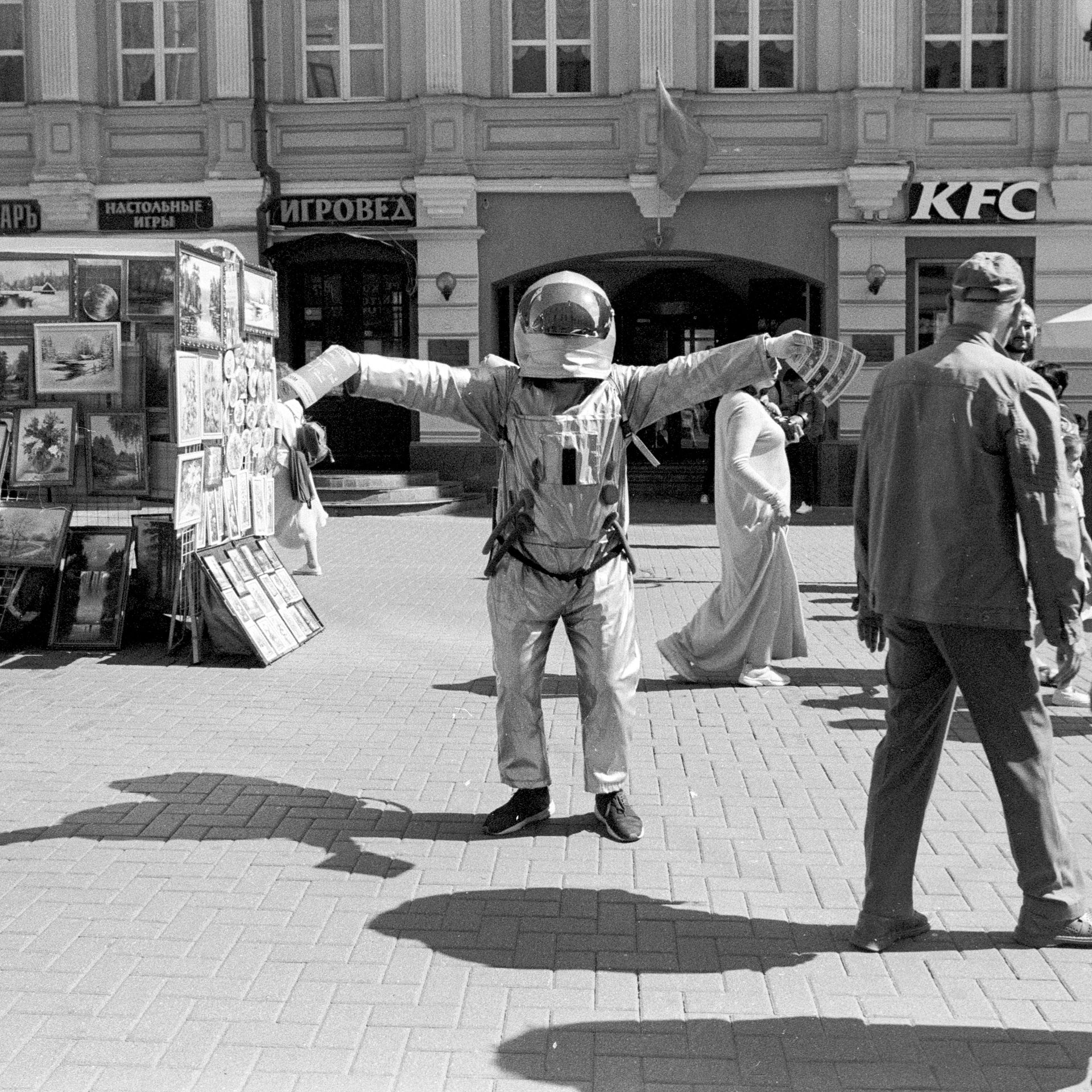 Photographer Anton Kalashnikov shares his sophisticated B&W photos ...