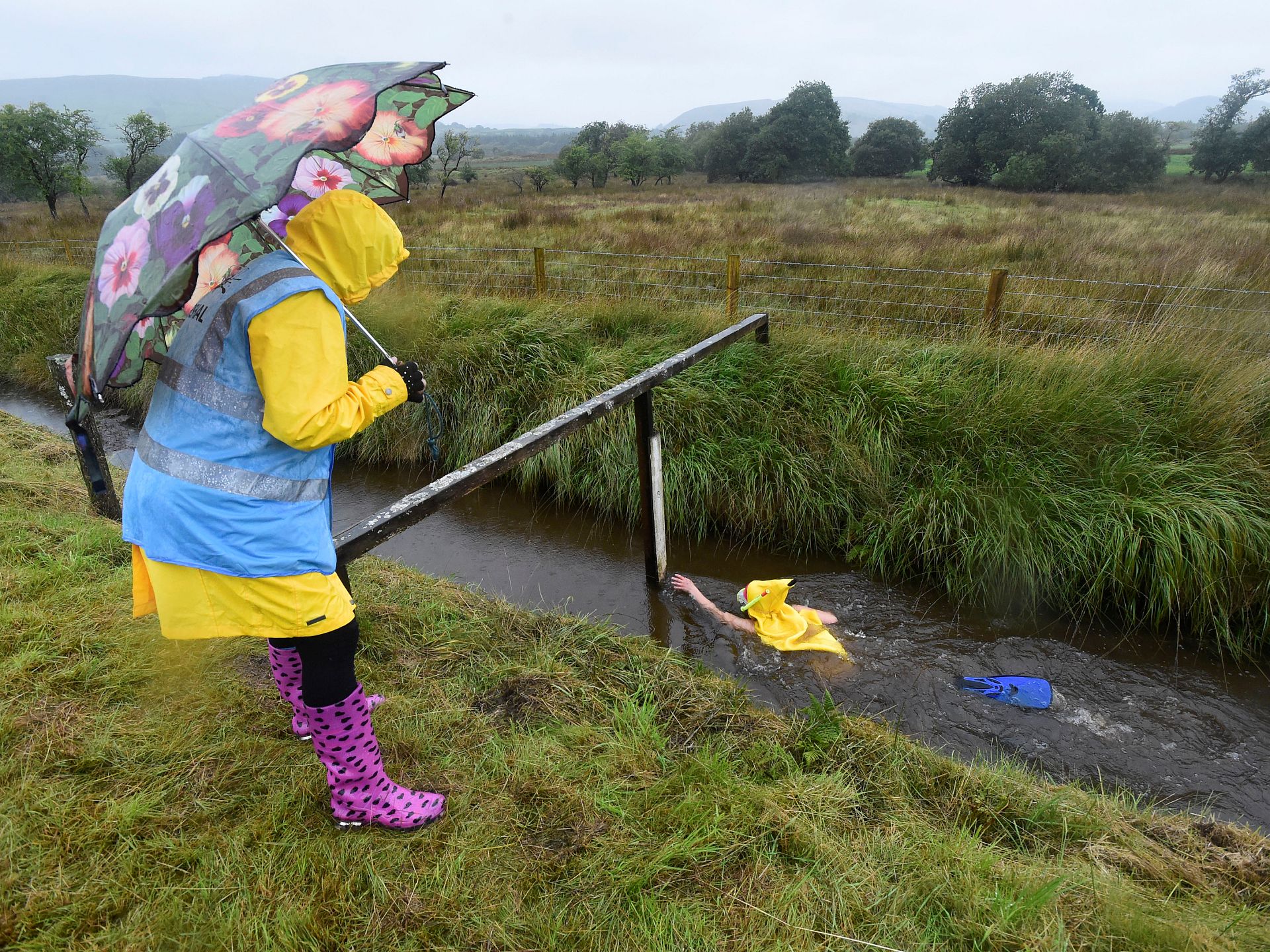 Watch: Battling the bogs at World Bog Snorkeling Championships | Euronews