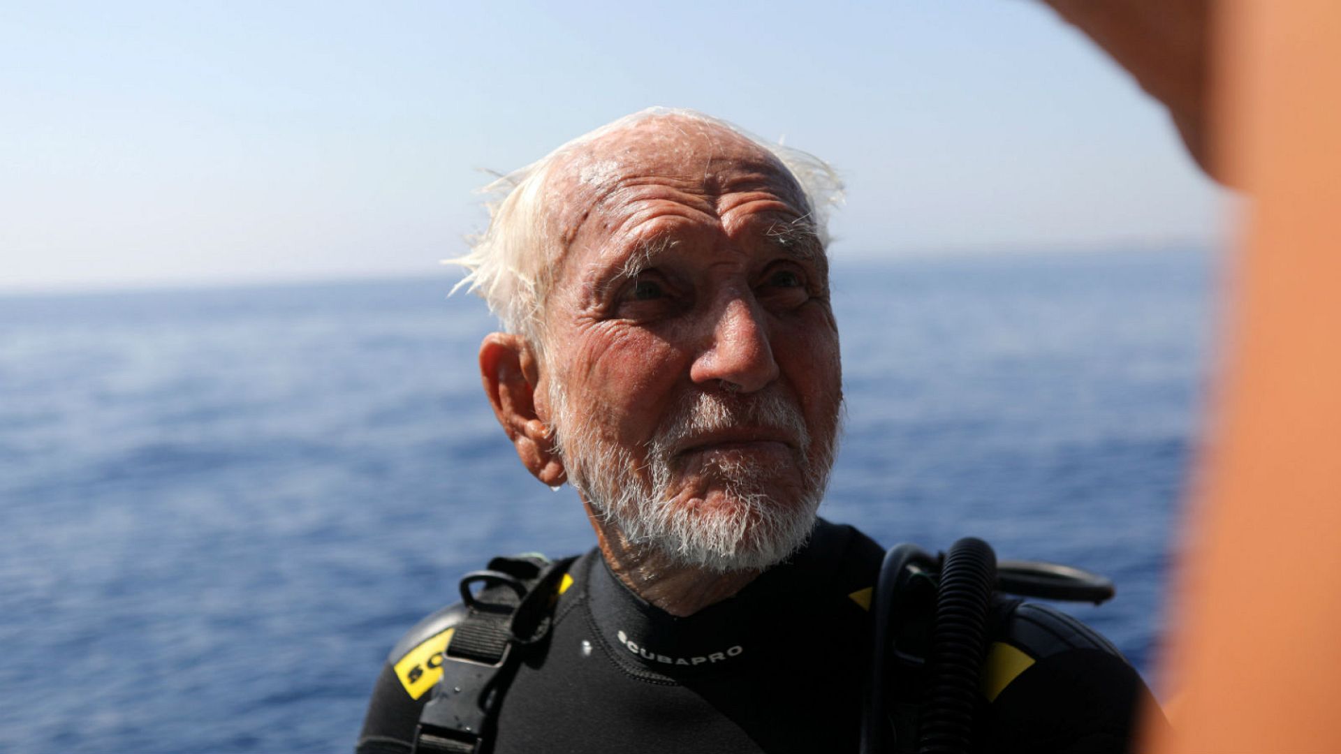 World's oldest diver breaks his own record | Euronews