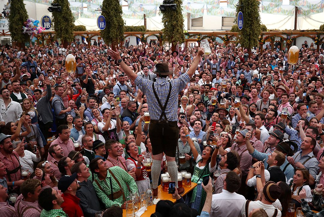 In pictures: Oktoberfest kicks off in Munich | Euronews