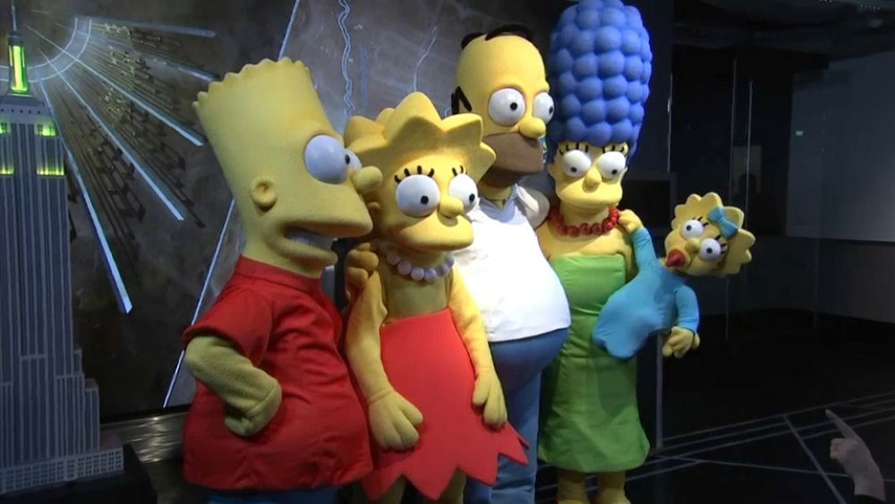 VÍDEO : "Os Simpsons" celebram o 30° aniversário no topo do Empire ...