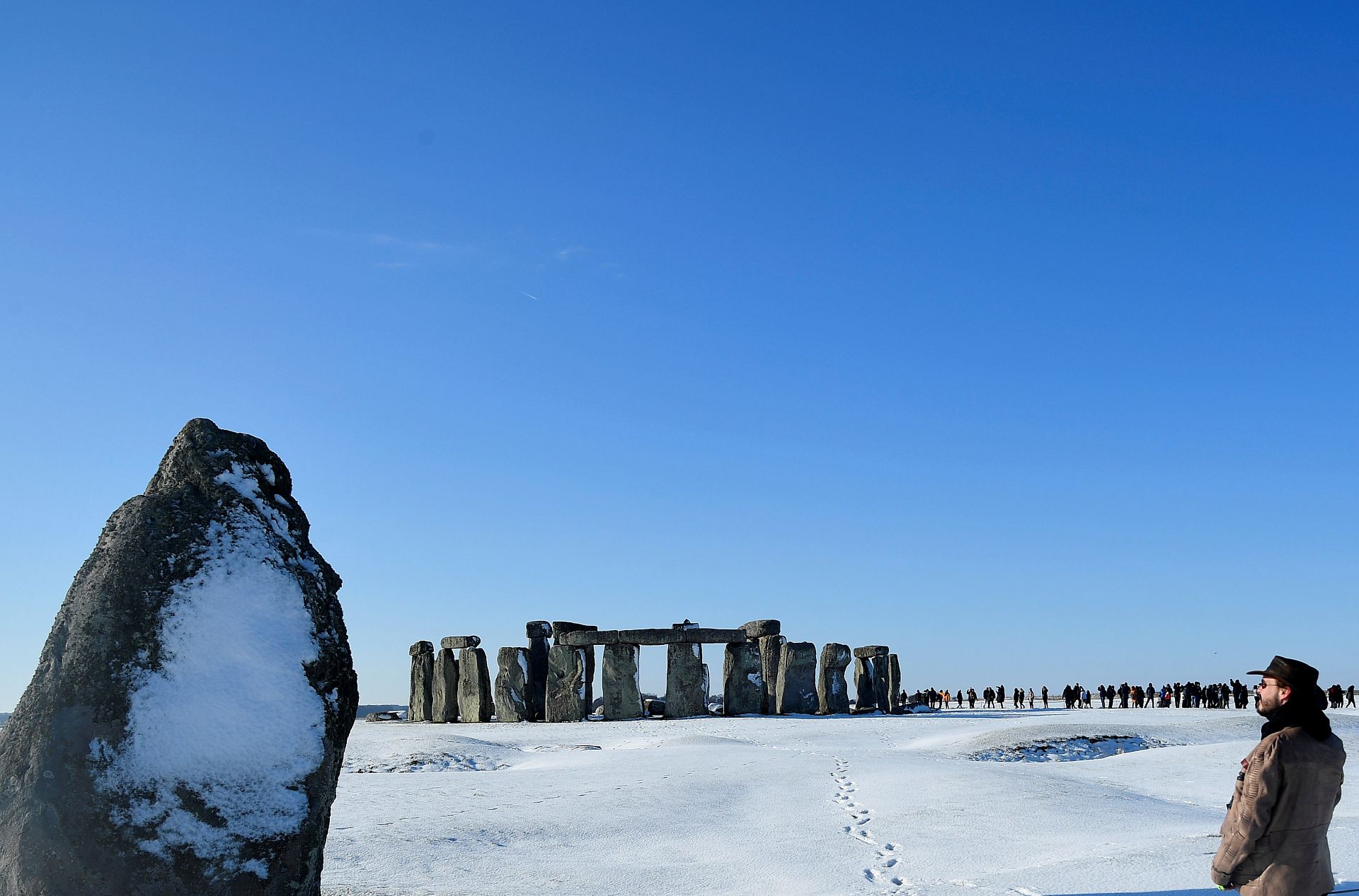 In pictures: UK turns white under big freeze | Euronews