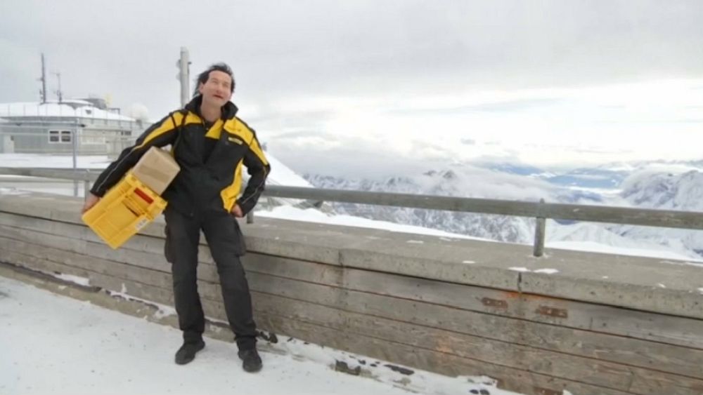 This postman delivers mail to Germany's highest mountain | Euronews