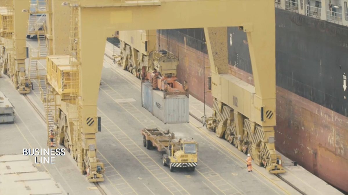 سرمایه‌گذاری دوبی روی هوش مصنوعی و بنادر آفریقا | یورونیوز