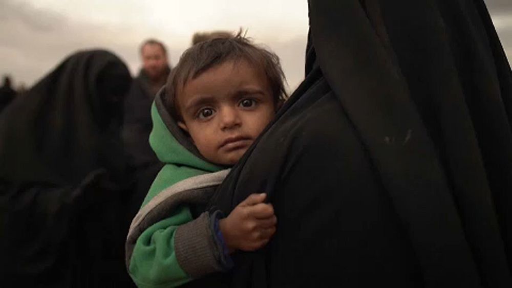 VIDEO : Evacuation of civilians from final ISIS stronghold in Syria ...