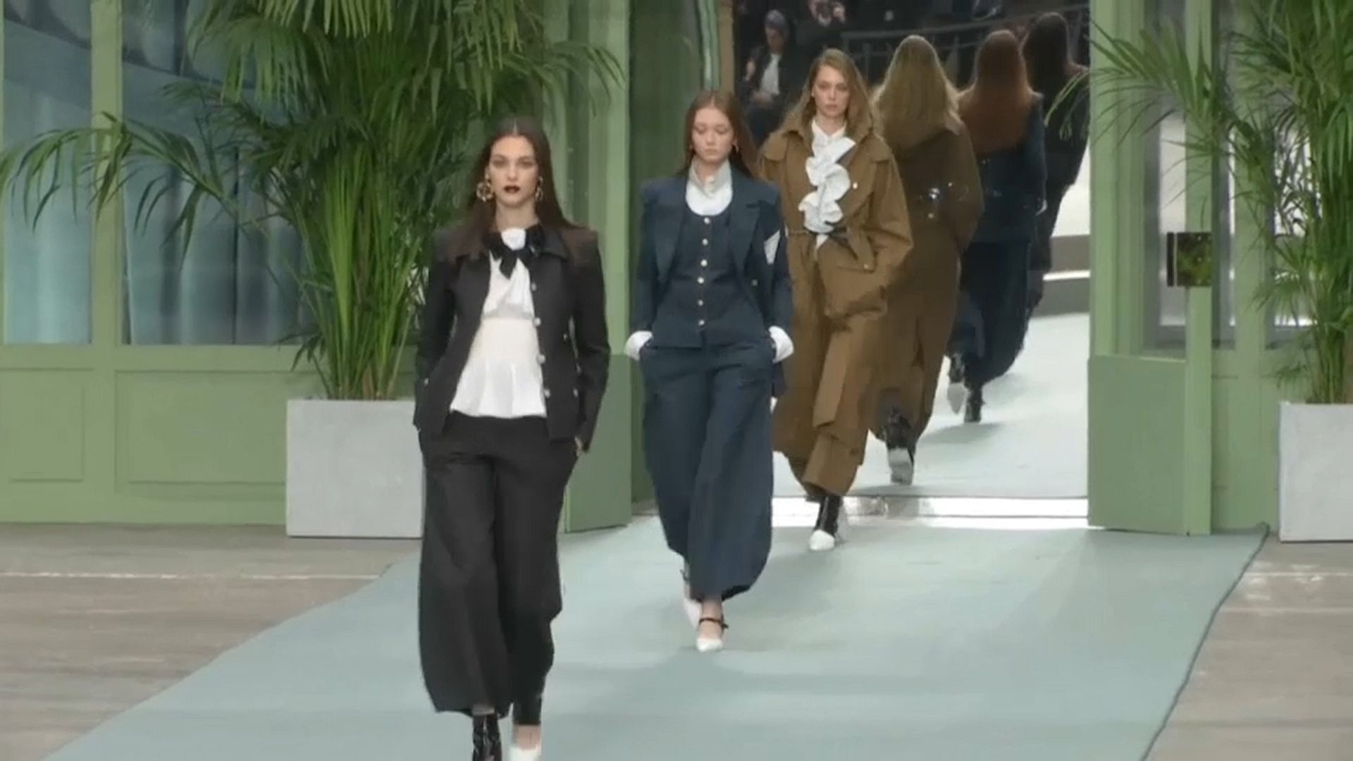 Watch: Chanel stages first fashion show under new designer | Euronews