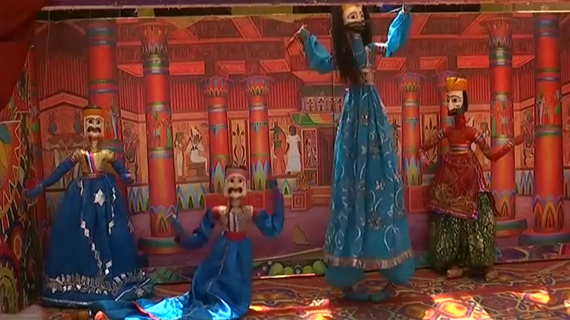 Watch: Puppets teach children religious tolerance in Pakistan | Euronews